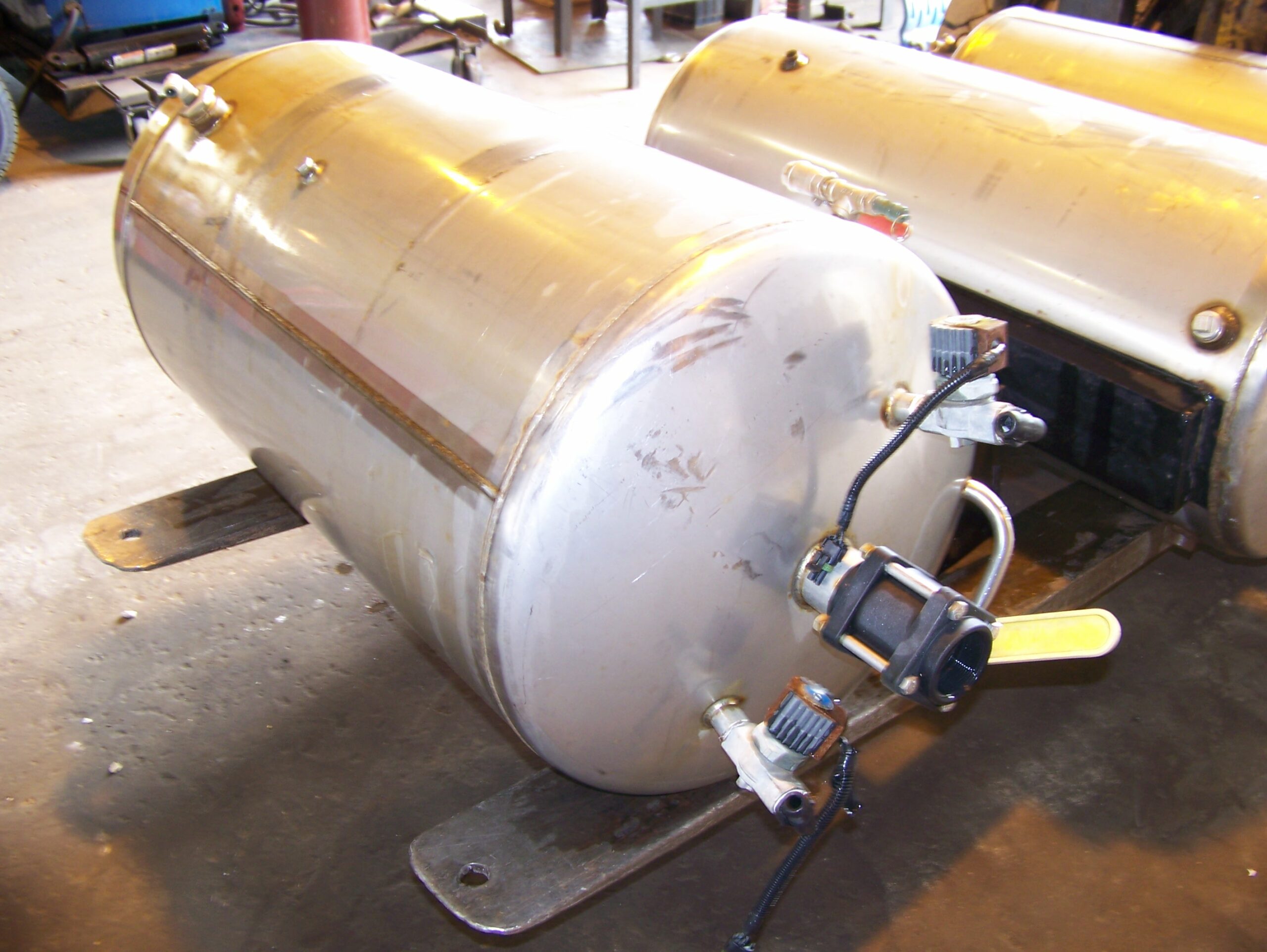 3 rinse-foam tanks 200 gal $500 ea | Linco Precision, LLC