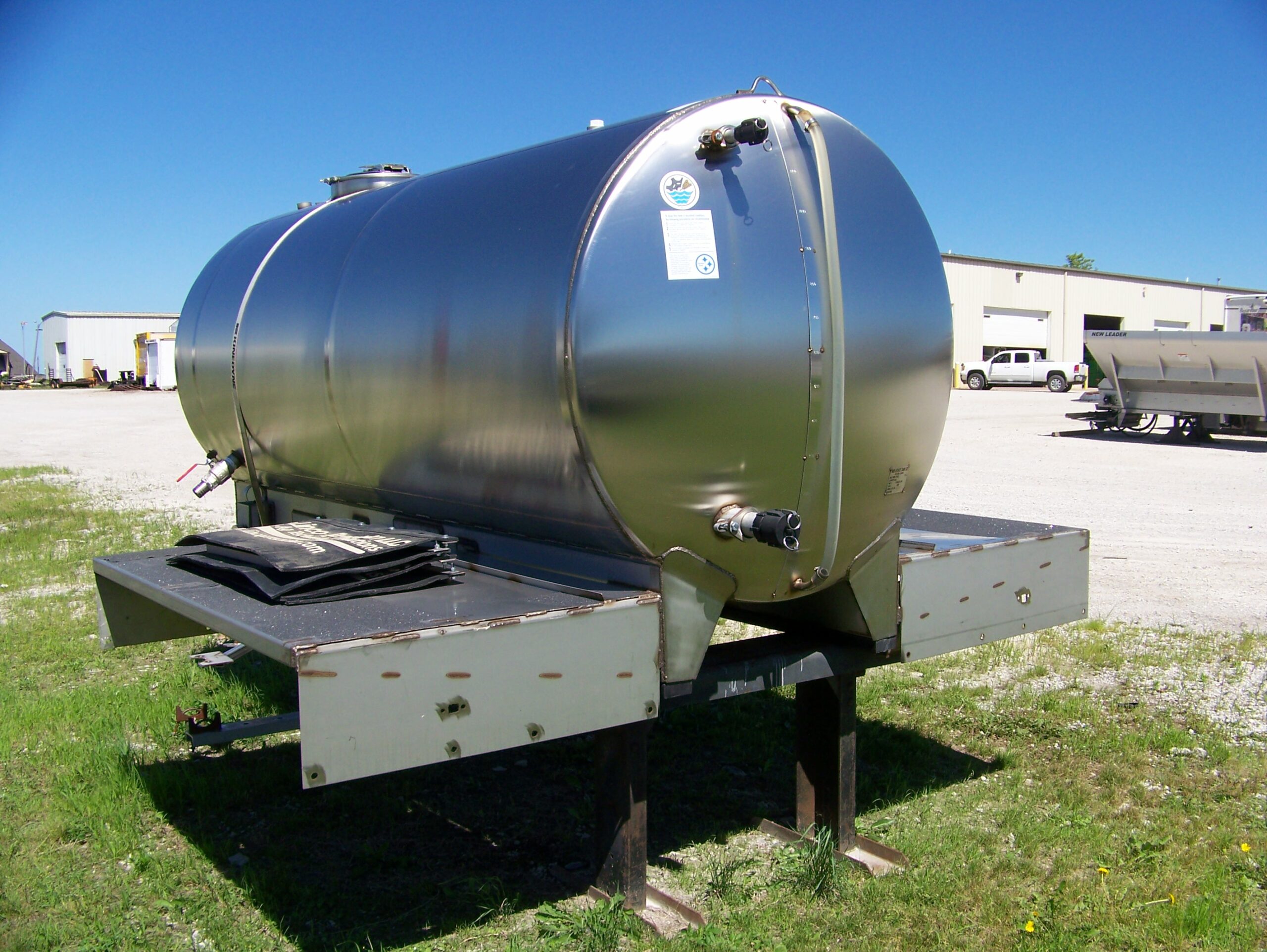 Mid State 1300 gal with fenders (1) | Linco Precision, LLC